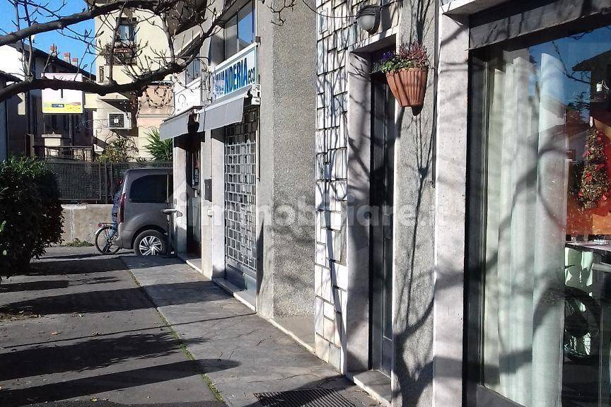 Gelateria con laboratorio in Vendita