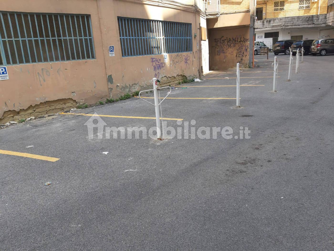 Posto auto - moto in Vendita