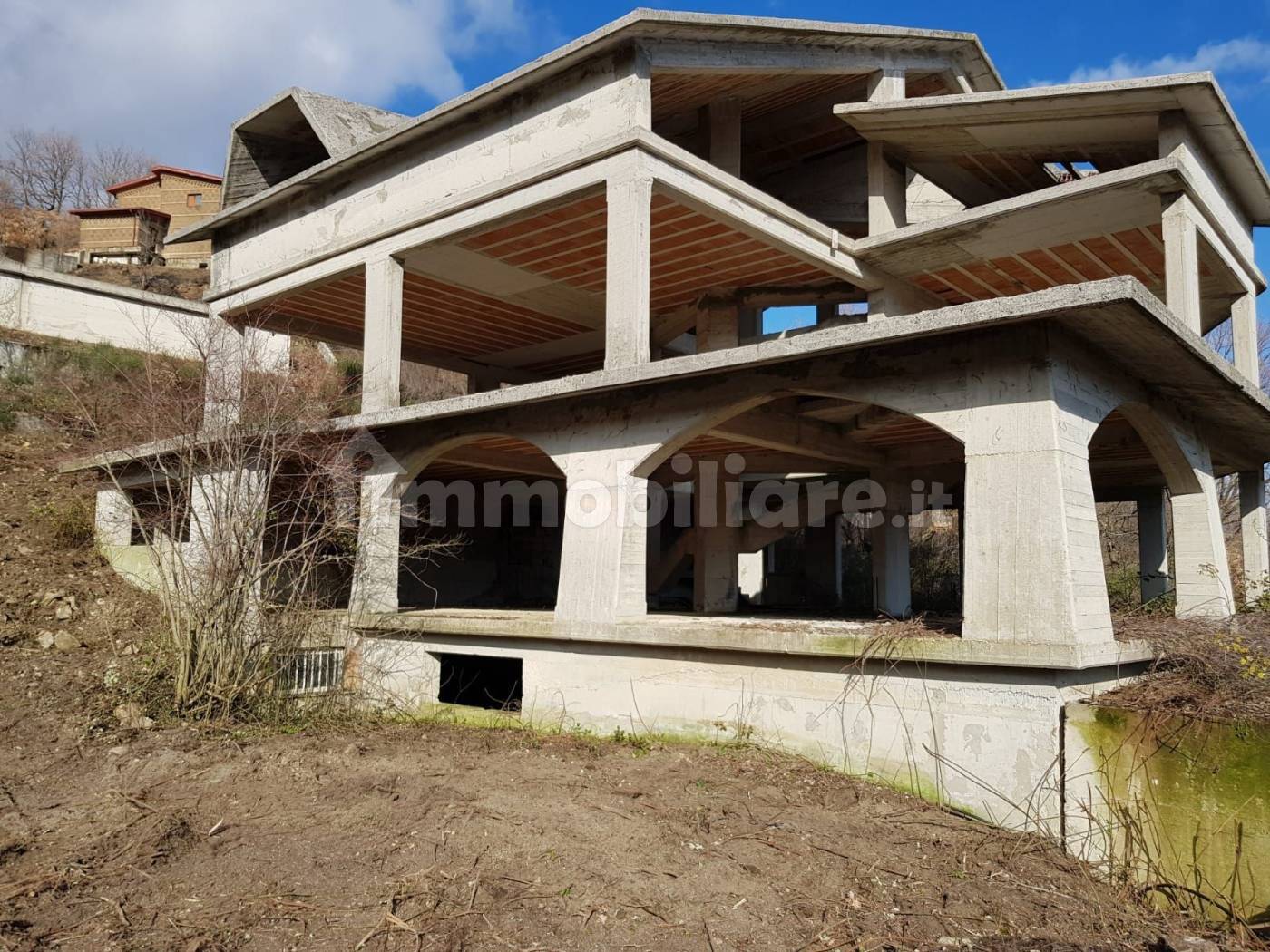 Villa plurifamiliare via Brigata Avellino, Centro Storico, Avellino