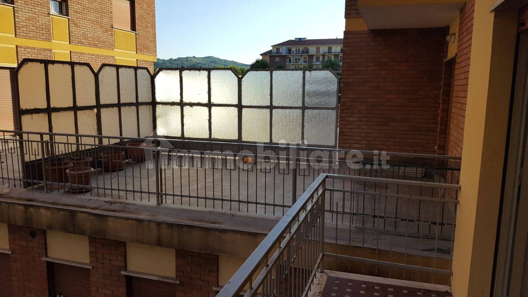 Trilocale piazza Carlo Gancia 4, Canelli