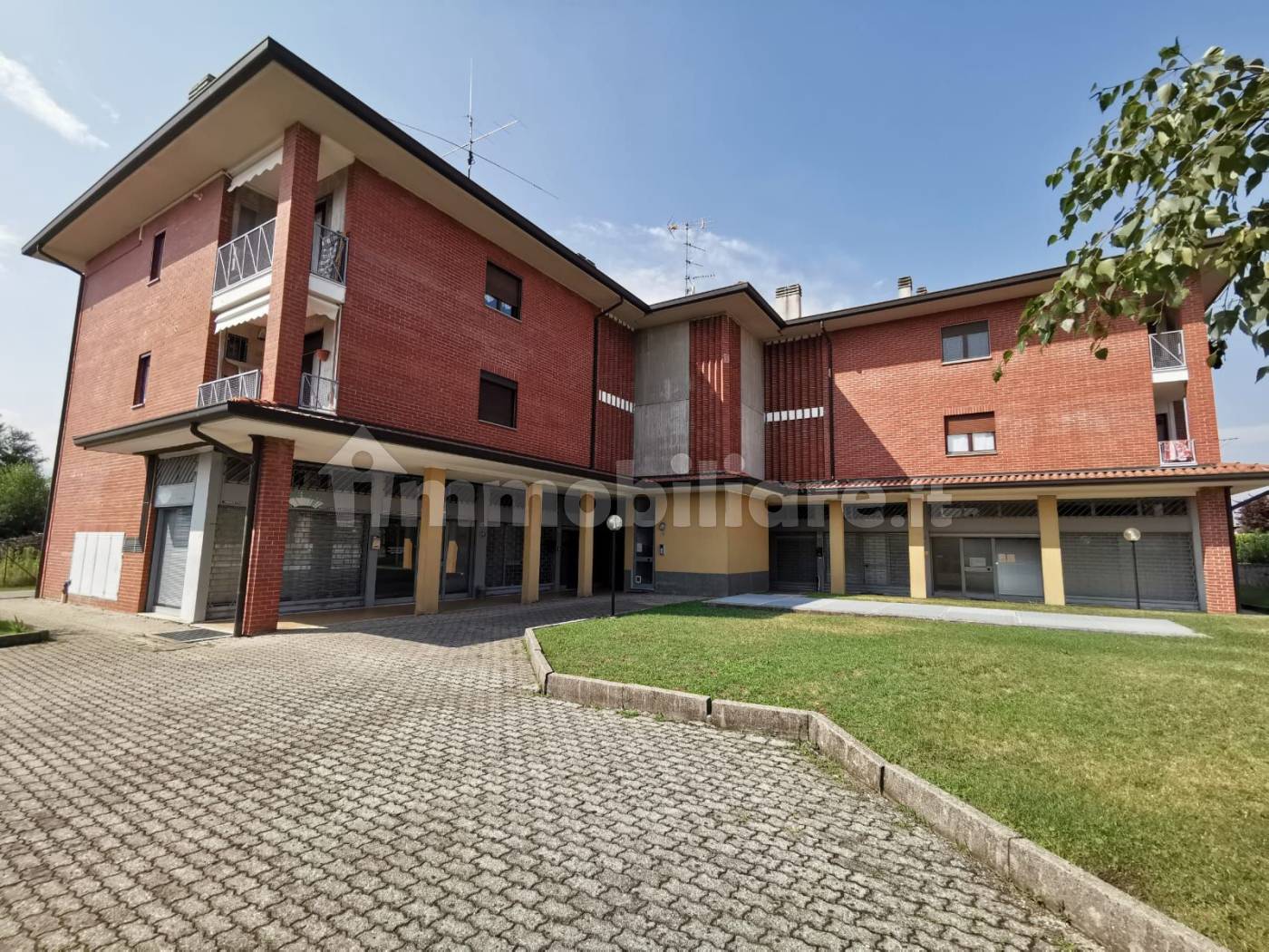 Locale commerciale in Vendita