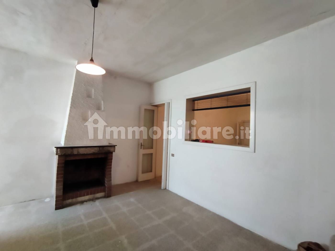 Trilocale via Camillo Benso di Cavour, Centro, Cavallino