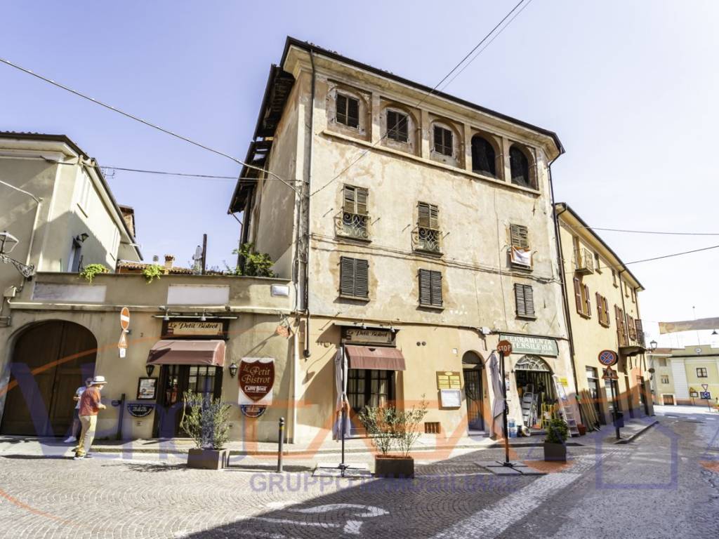Vendita Appartamento Busca. Trilocale in via Umberto I 1. Da ...
