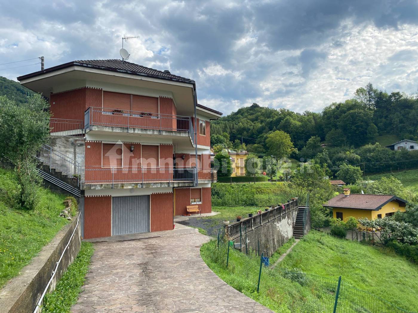 Trilocale via Papa Giovanni XXIII, Gaverina Terme