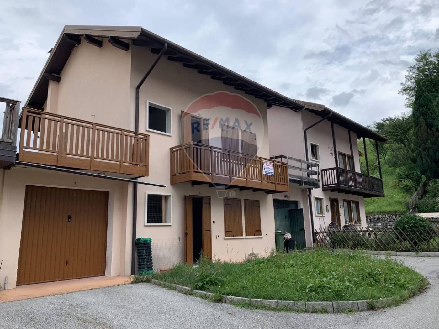 Villa a schiera via Pontera, Sorriva, Sovramonte