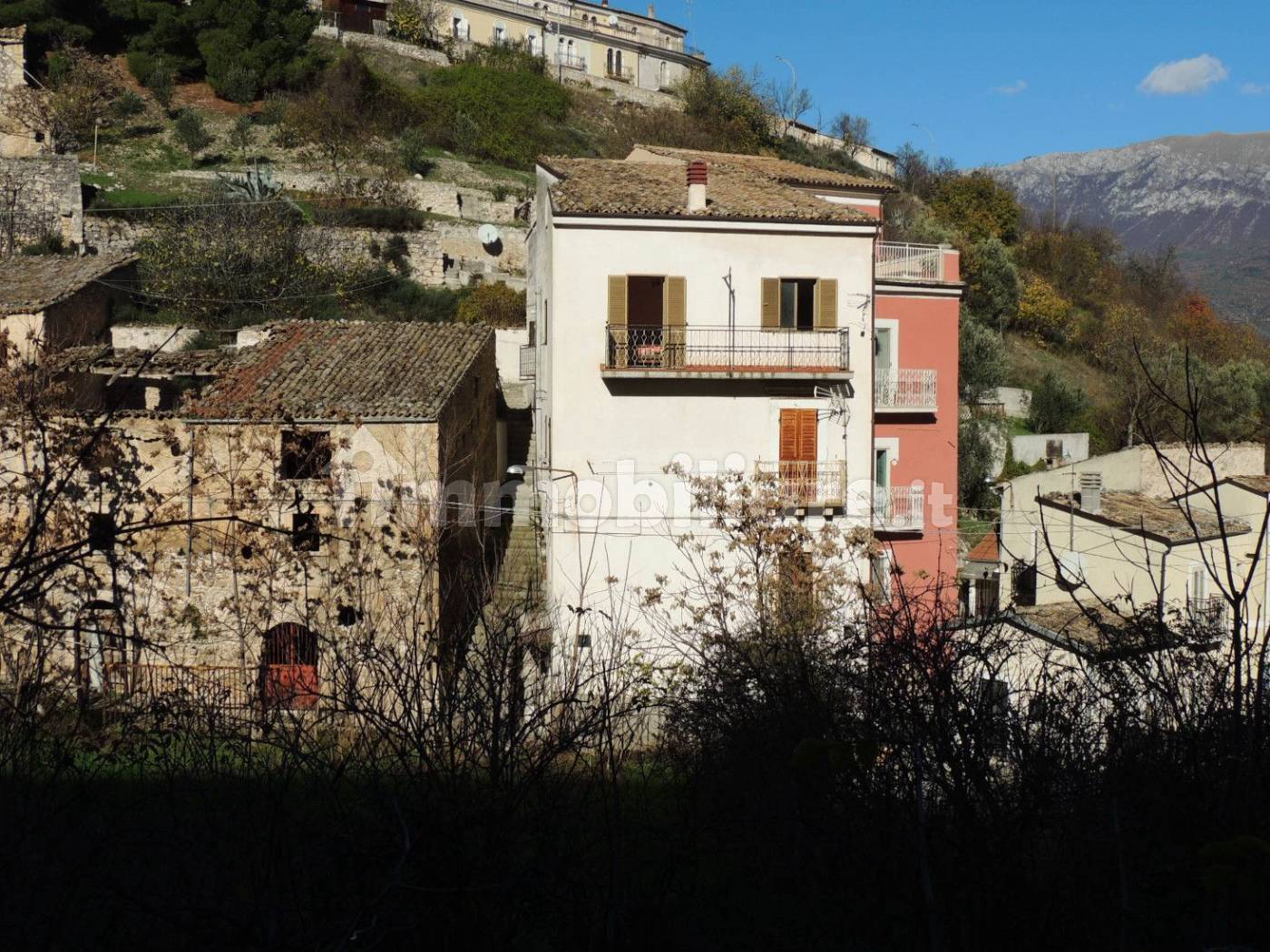 Quadrilocale piazza del Mercato, Centro, Capestrano