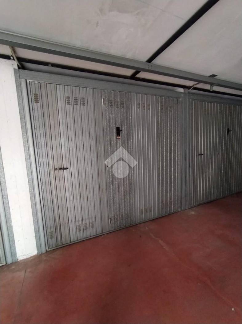 Garage - Box in Vendita