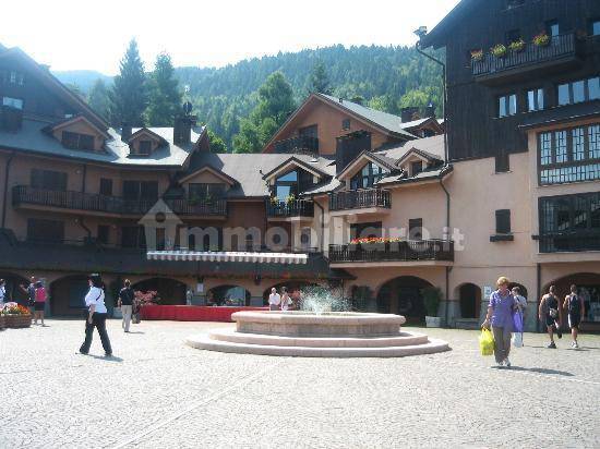 Locale commerciale in Vendita