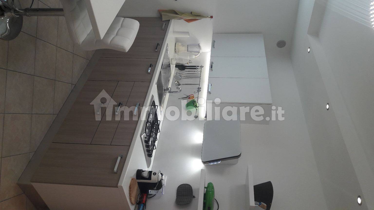 Trilocale via Roma 12, Centro, Mergo