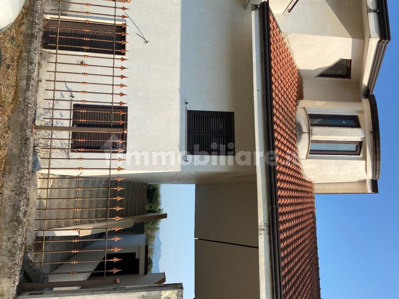 Villa a schiera via 4 Novembre, Amorosi