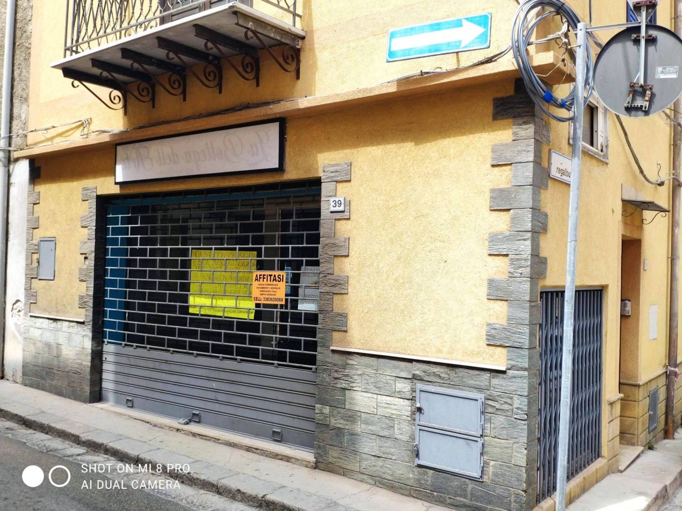 Locale commerciale in Vendita