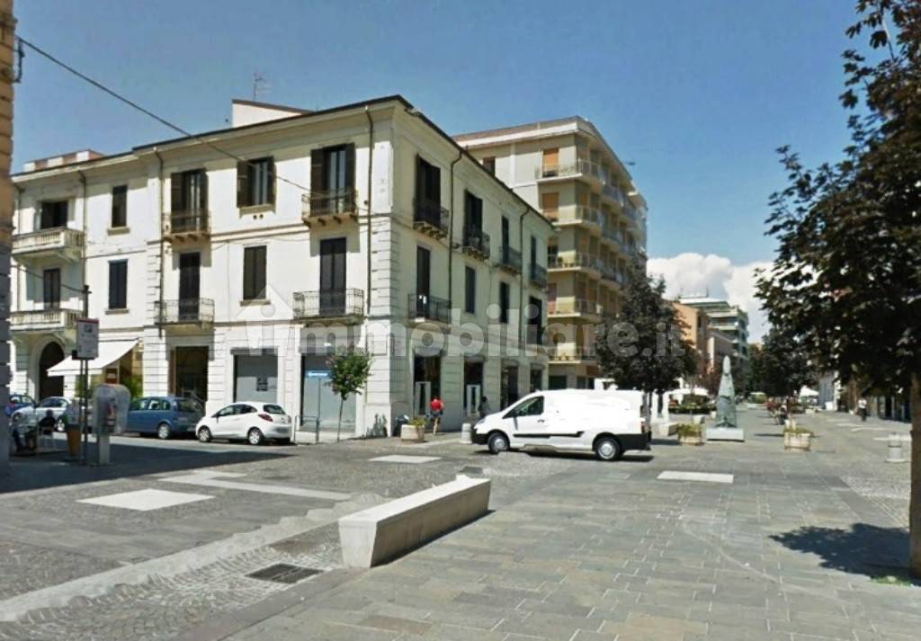 Appartamento via Isonzo, Centro, Cosenza