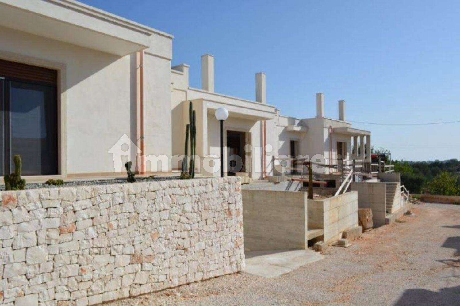 Villa a schiera via Isonzo, Cisternino