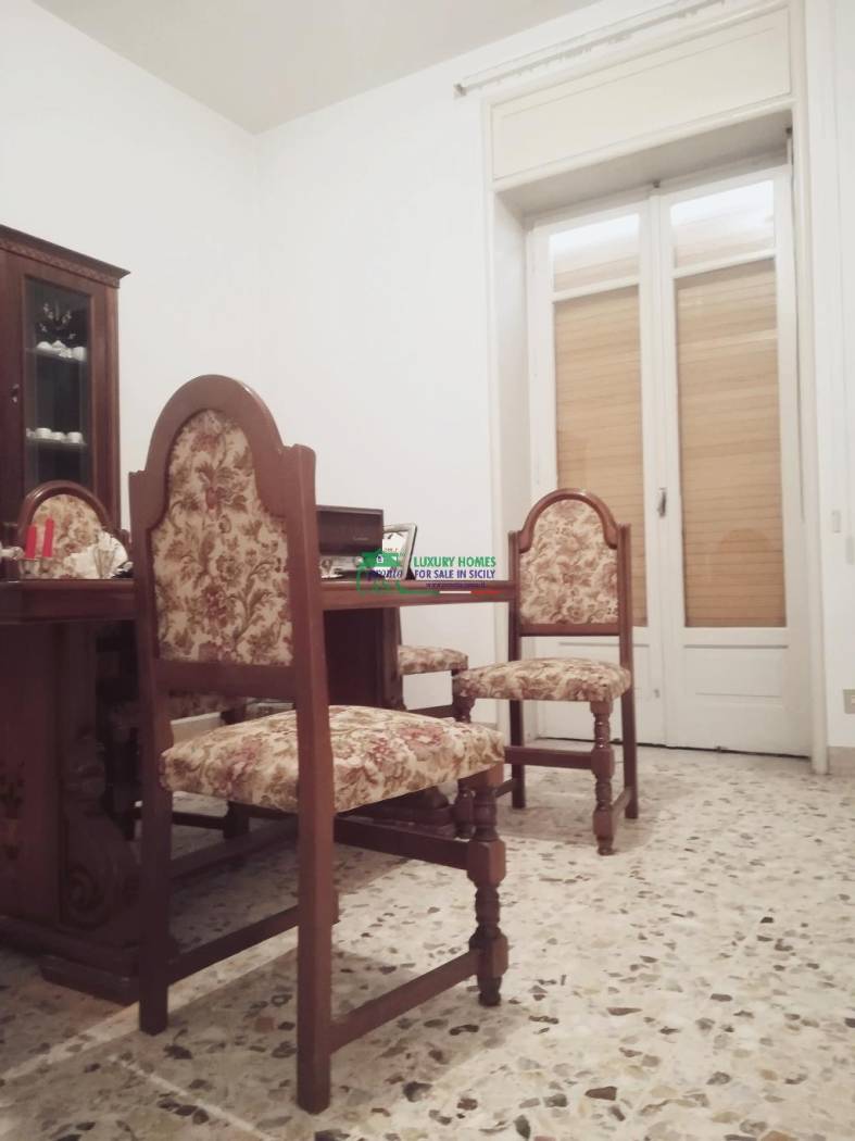 Appartamento buono stato, piano rialzato, San Luigi - Archimede, Ragusa