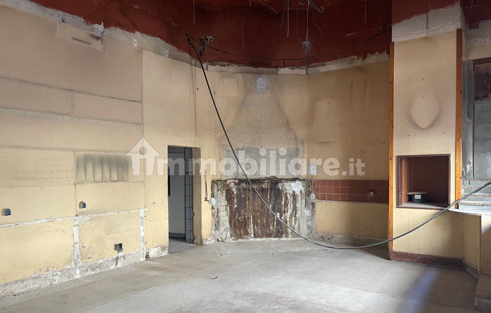 Locale commerciale in Vendita