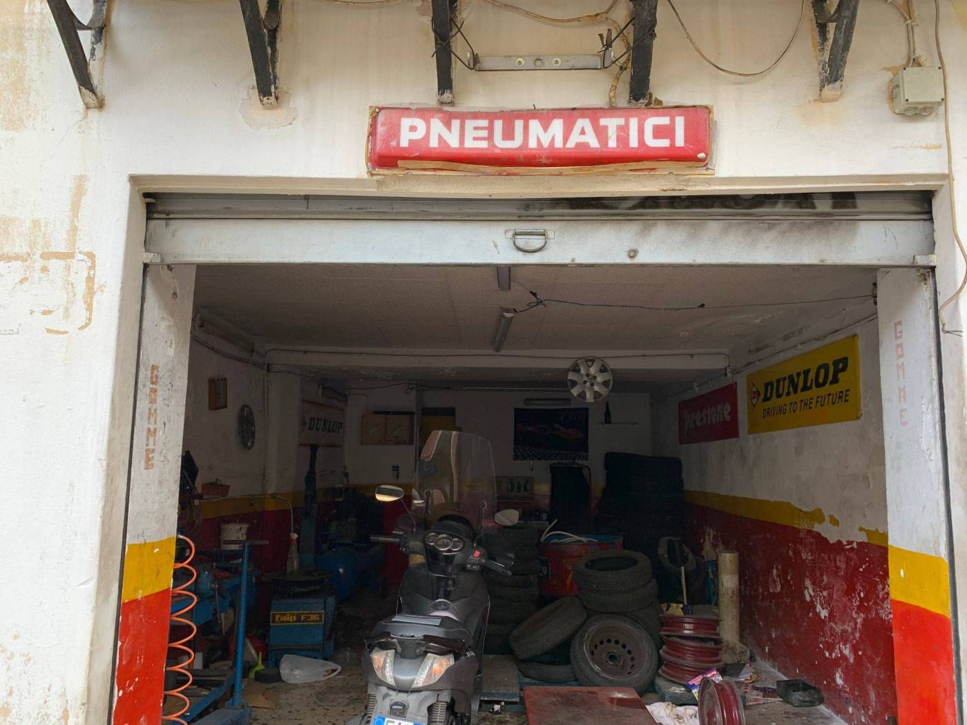 Locale commerciale in Vendita