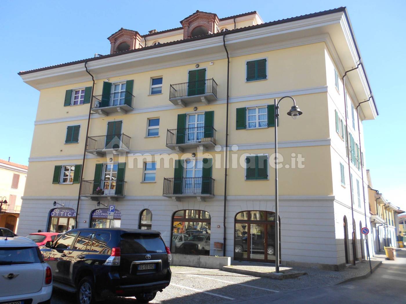 Trilocale via Cesare Battisti 5, Centro, Caraglio