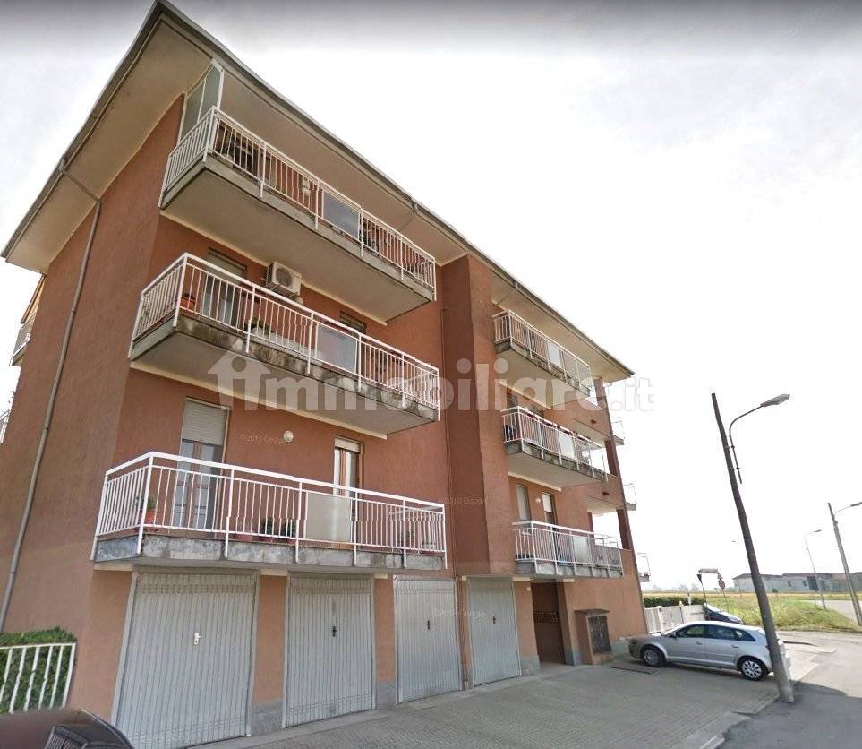 Trilocale via Cimitero 3, Lumellogno - Pagliate, Novara