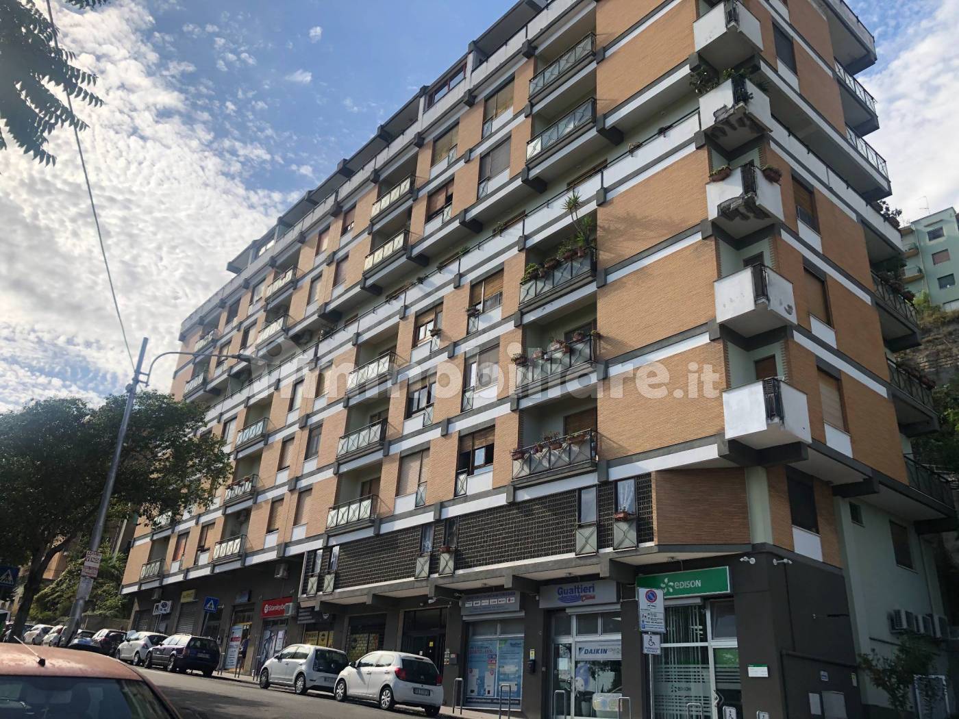 Trilocale viale dei Bizantini, Sala, Catanzaro