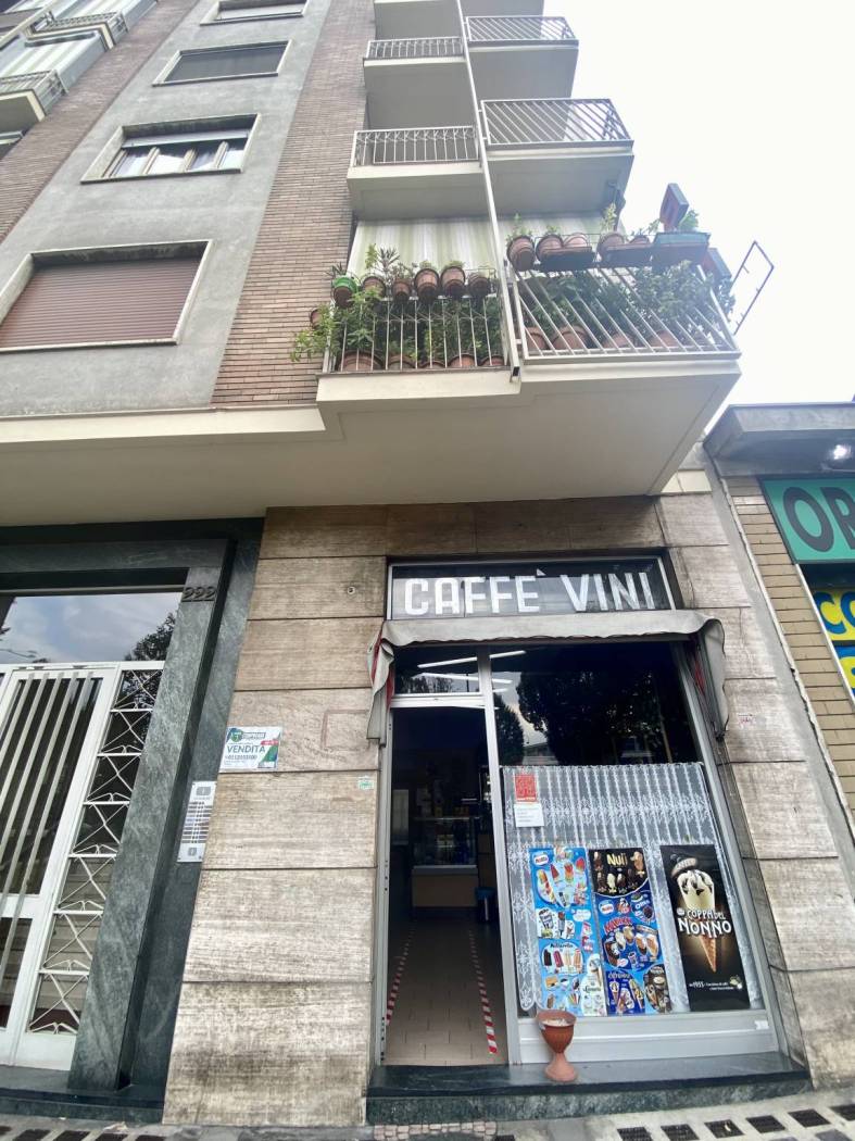 Bar con laboratorio in Vendita