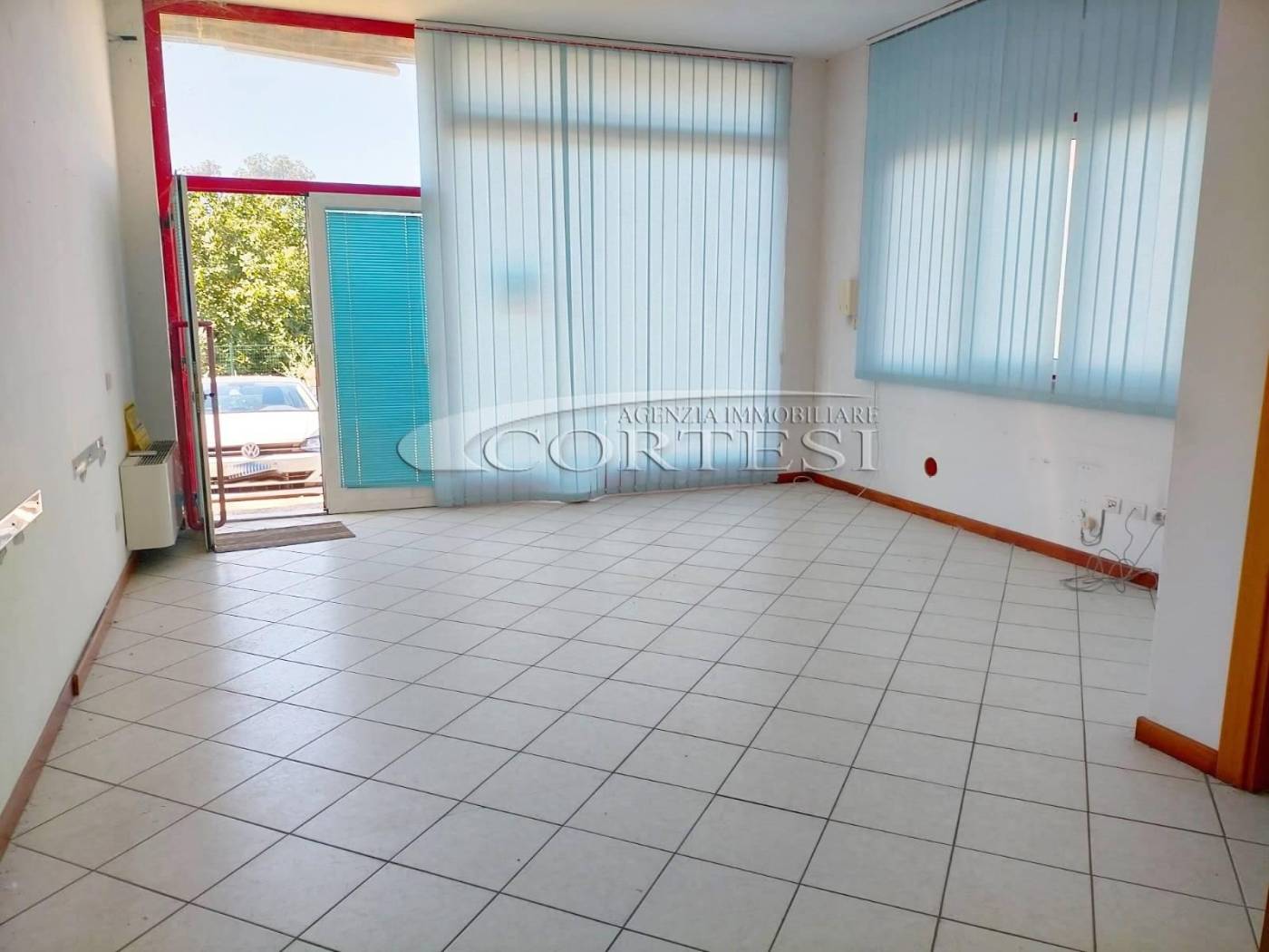 Negozio - Locale commerciale in Vendita