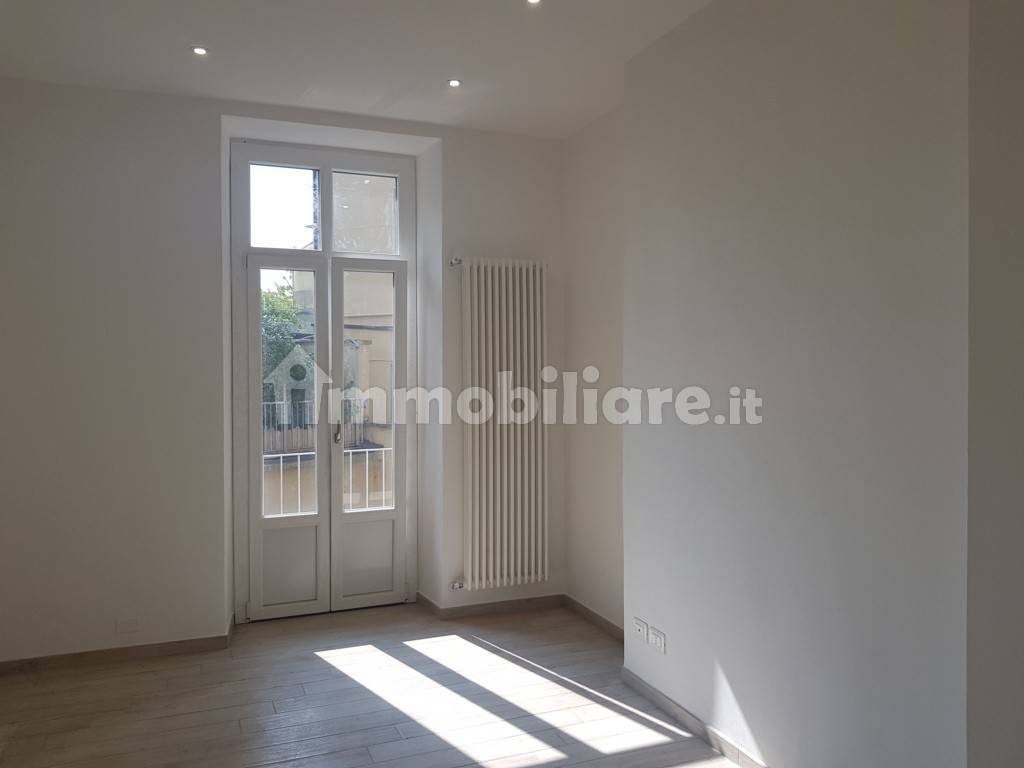 Trilocale via Giuseppe Verdi 32, Centro Storico, Asti