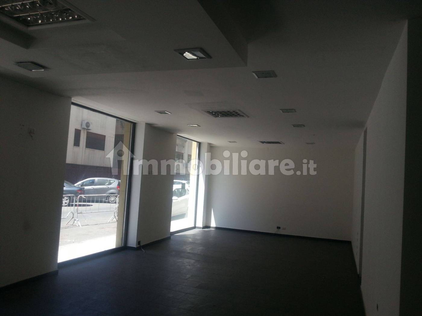 Locale commerciale in Vendita