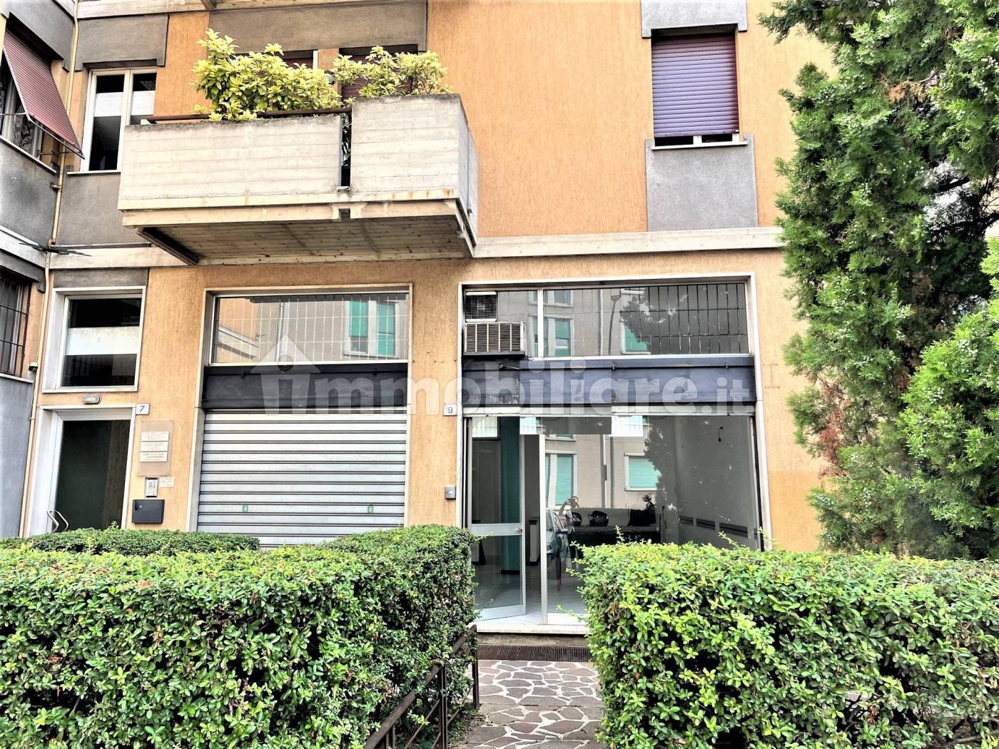 Locale commerciale in Vendita