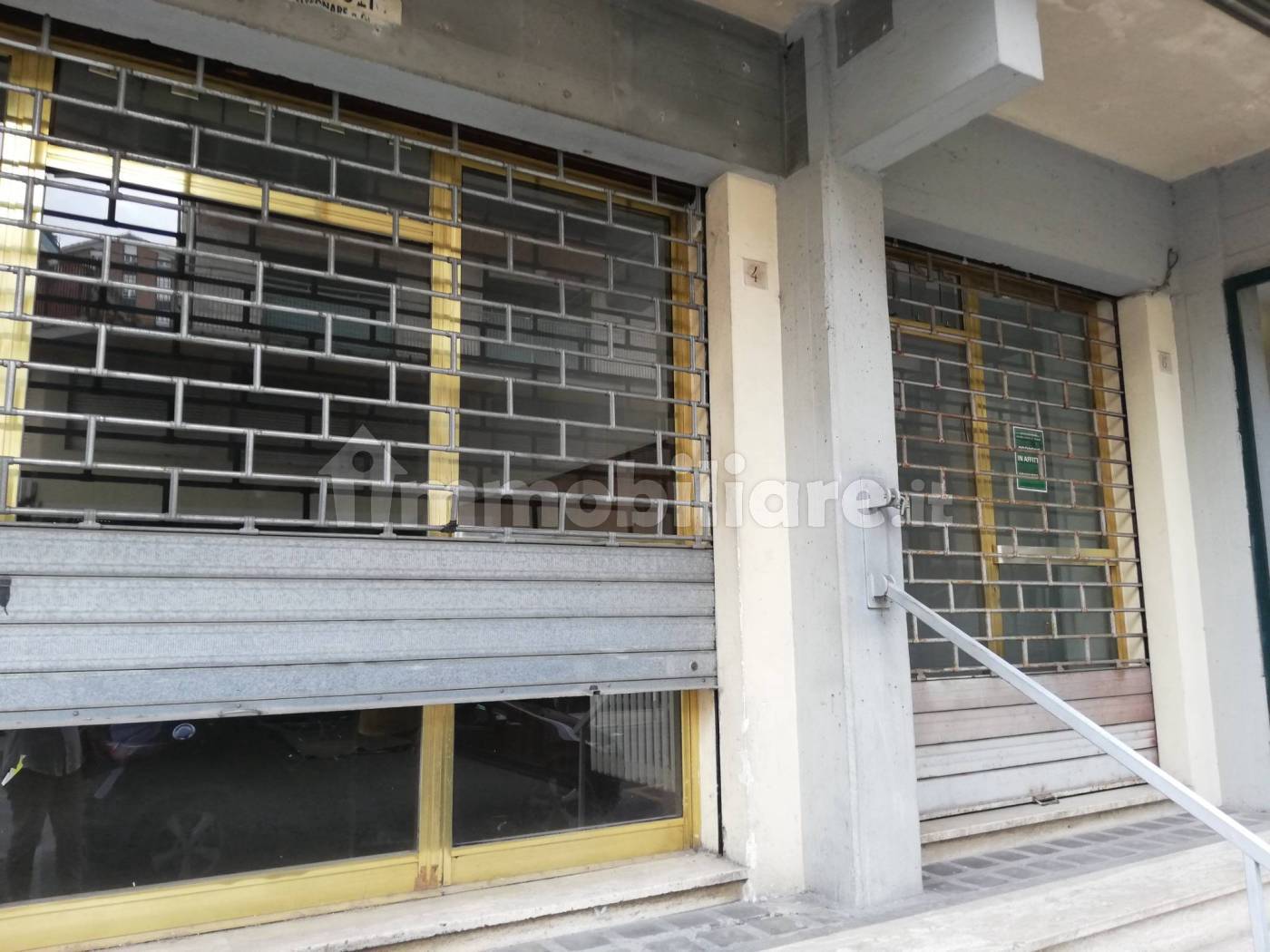 Locale commerciale in Vendita