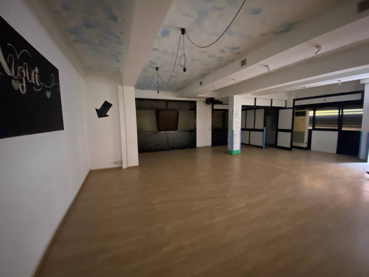 Locale commerciale in Vendita