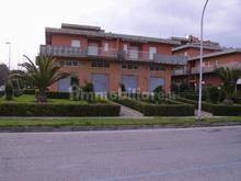 Locale commerciale in Vendita