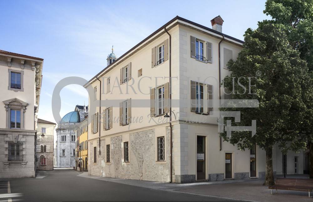 Gebäude via Gianni Rodari, Como, Ref. 91134406 - Immobiliare.it