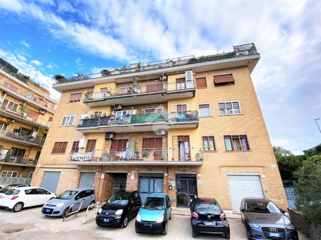 Locale commerciale via Portuense, Roma, rif. 91224852 - Immobiliare.it