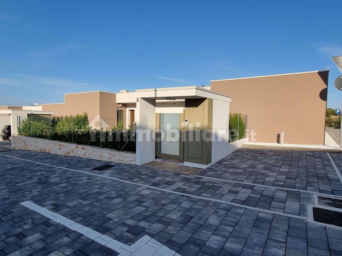 Villa unifamiliare via Coppa di Bari, Torre a Mare, Bari