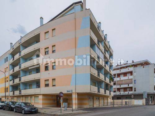 Trilocale via Aterno 47, Tiburtina, Pescara