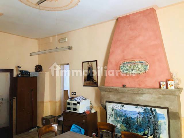 Appartamento piazza dei Priori, Centro, Narni