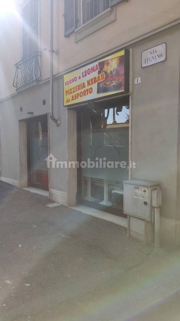 Locale commerciale in Vendita