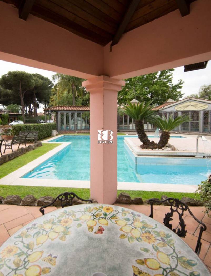 Hotel in Vendita