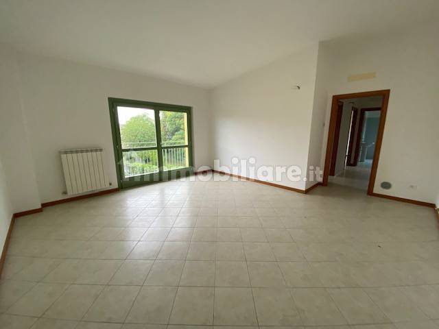 Trilocale via Giuseppe Garibaldi 4, Centro, Turano Lodigiano