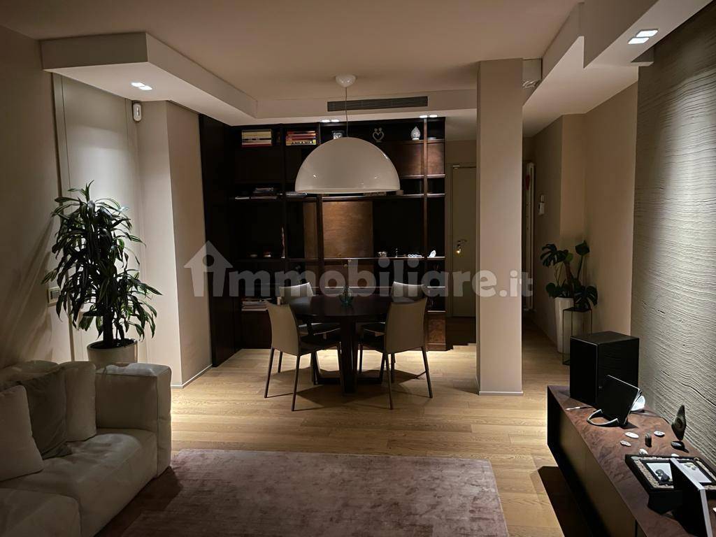 Vendita Appartamento in via Giuditta Sidoli. Parma. Ottimo stato, sesto ...