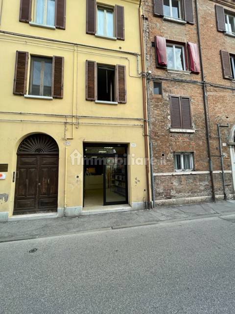 Libreria in Vendita
