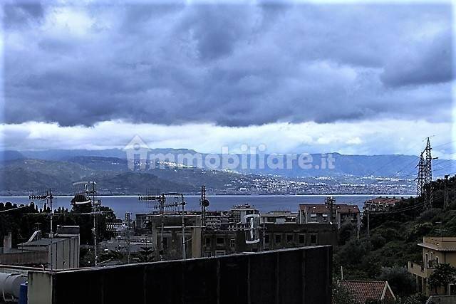 Quadrilocale via Comunale Santo, Villaggio Santo, Messina