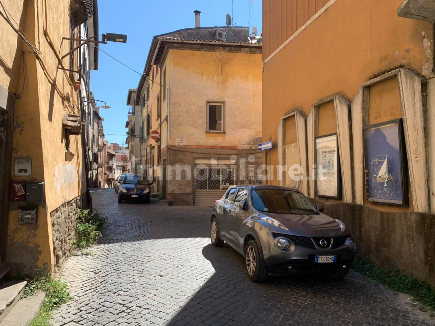 Locale commerciale con laboratorio in Vendita