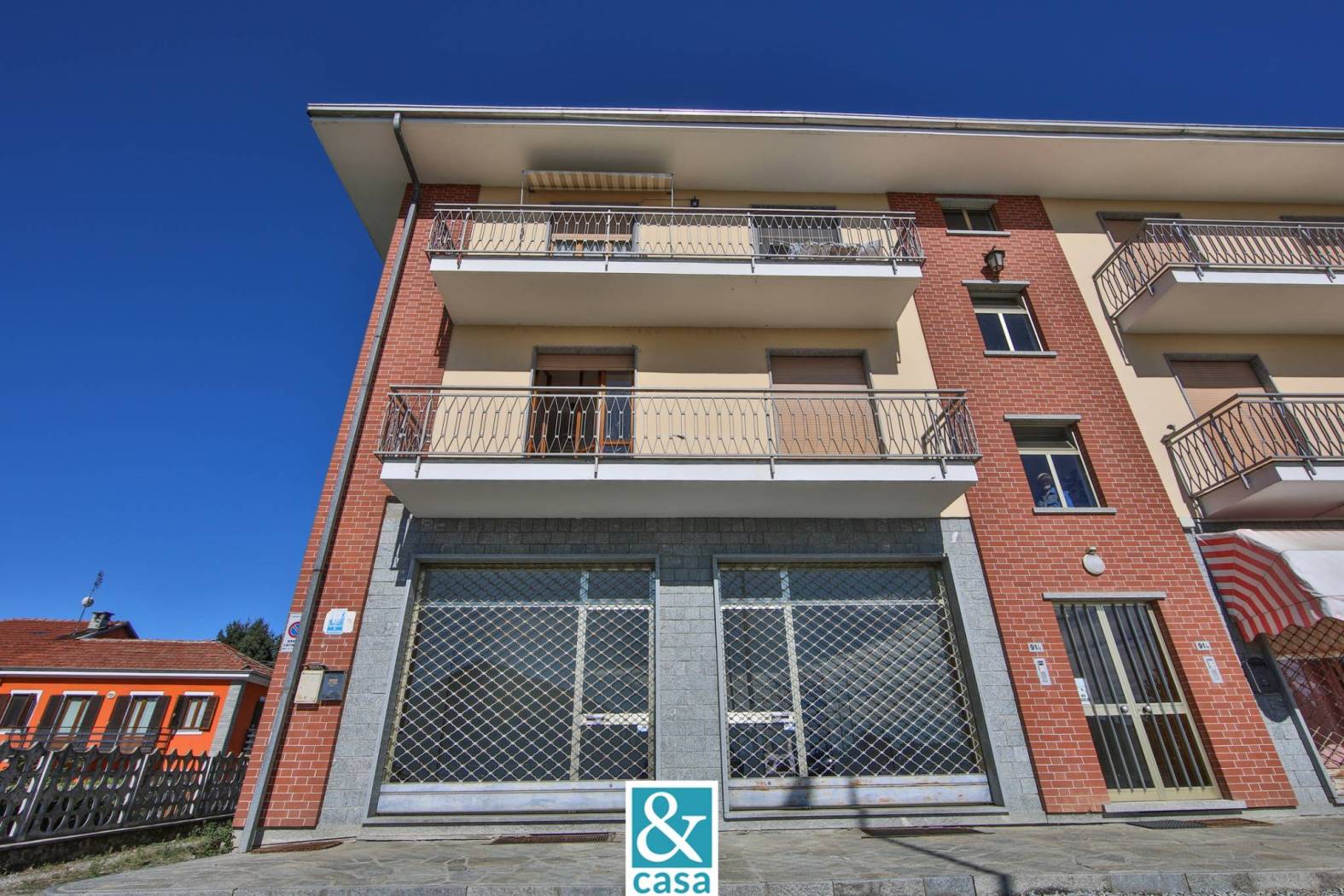 Quadrilocale via Cardè, Barge