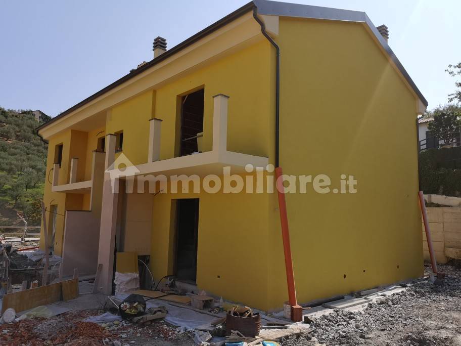 Villa bifamiliare via San Rufino, Sanpierdicanne, Chiavari