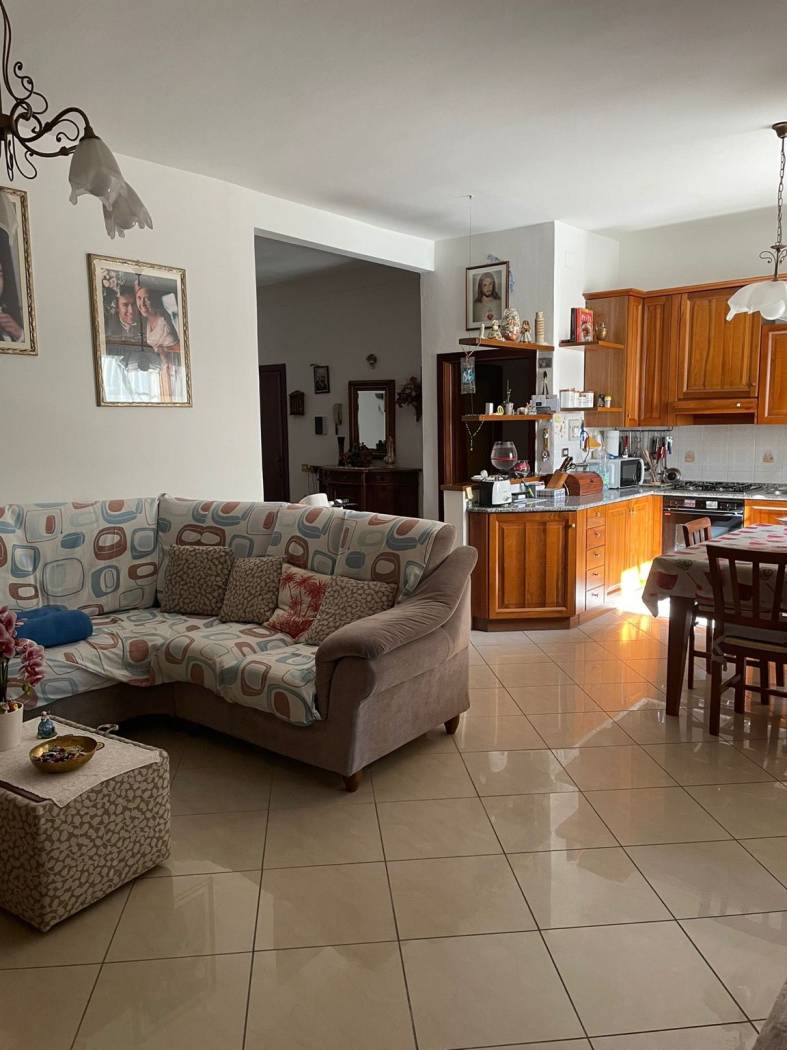 Appartamento buono stato, piano terra, Fornacelle, Montemurlo