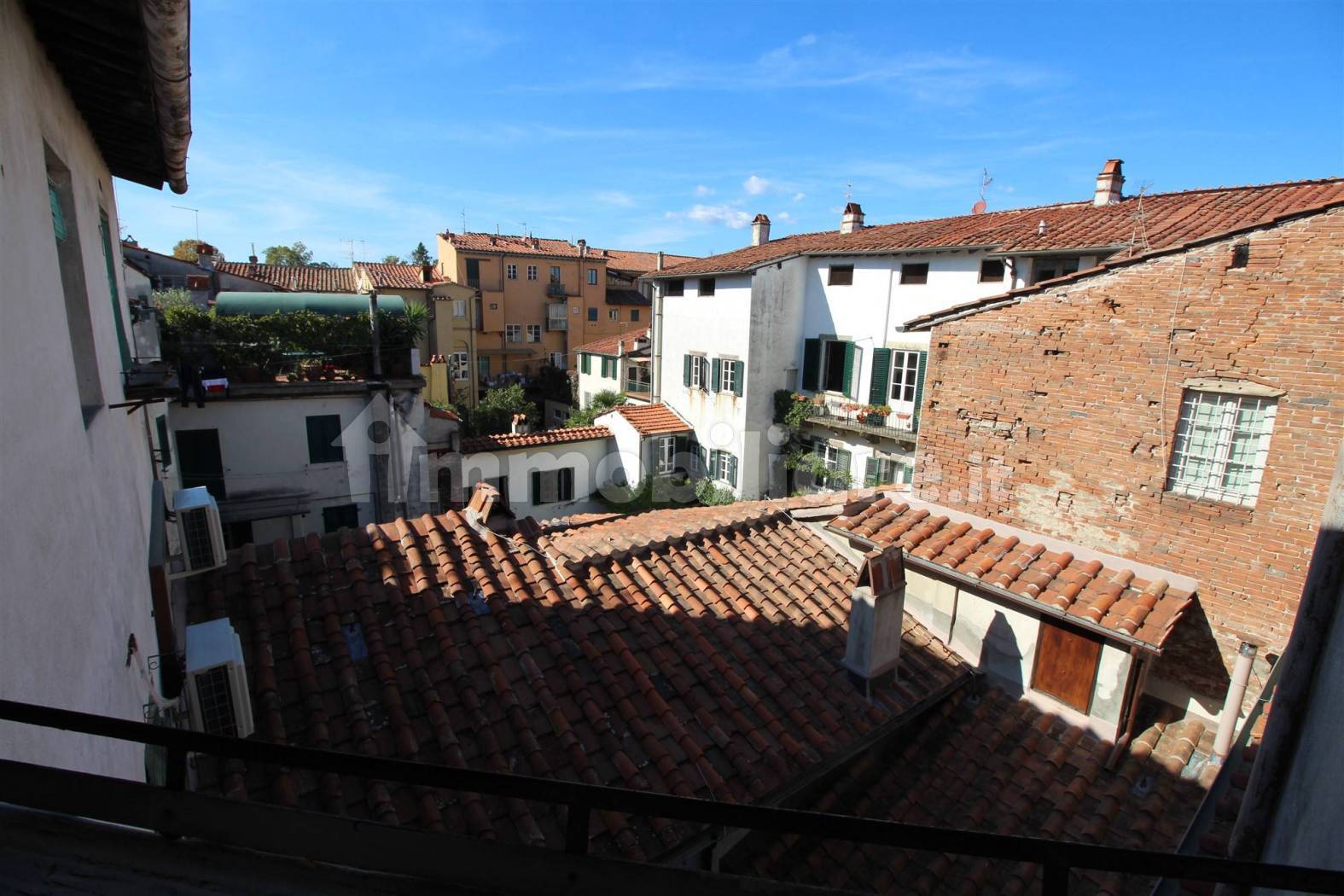 Appartamento via San Paolino, Piazza Napoleone - San Michele, Lucca