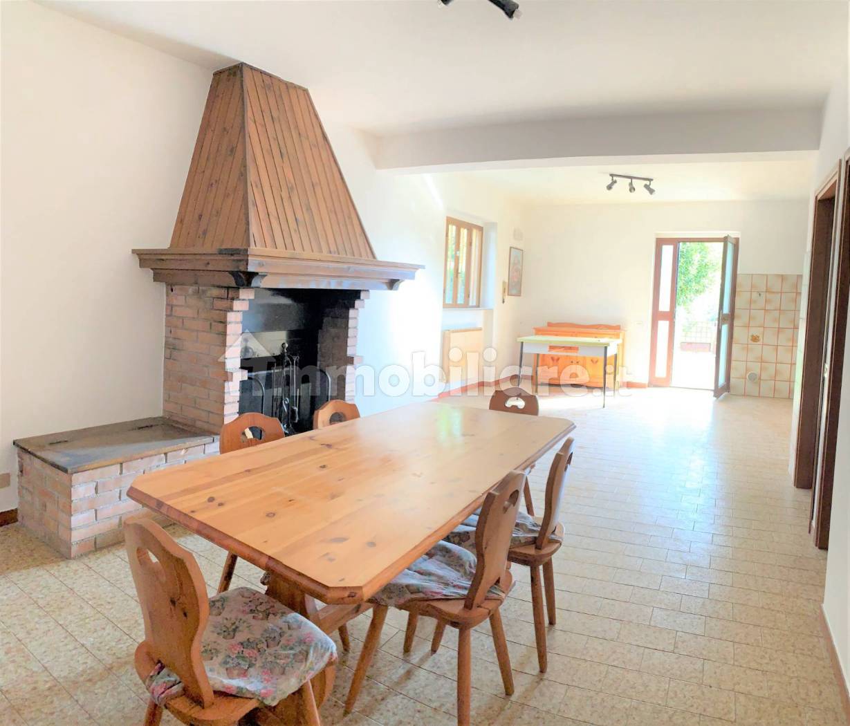 Trilocale via degli Agostiniani, Centro, Corinaldo