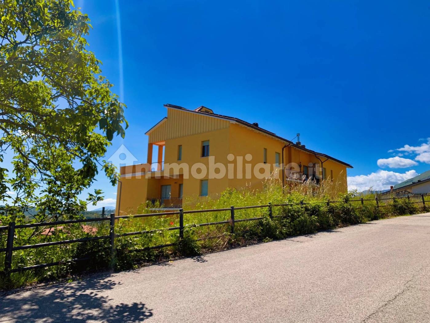 Trilocale secondo piano, Centro, Sarnano