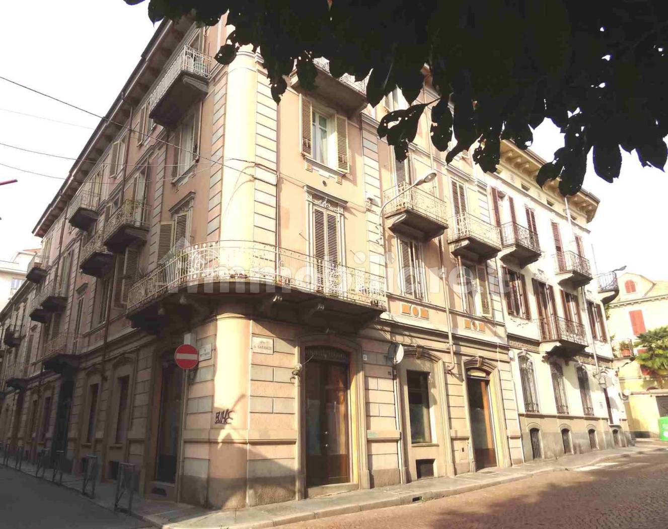 Locale commerciale in Vendita